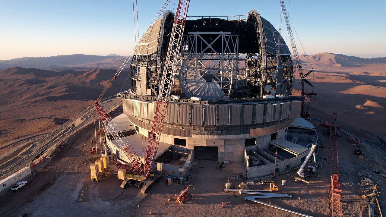 Looking into the dome of the ELT | ESO