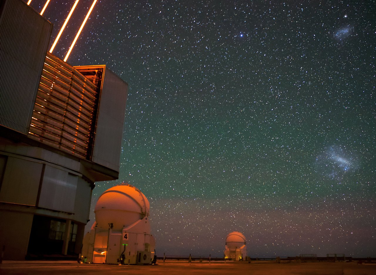 VLT lasers | ESO
