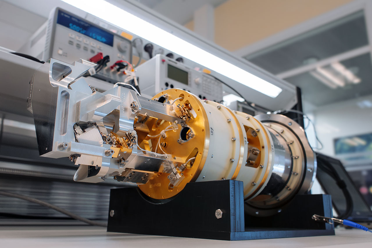 Testing an ALMA Band 9 receiver | ESO