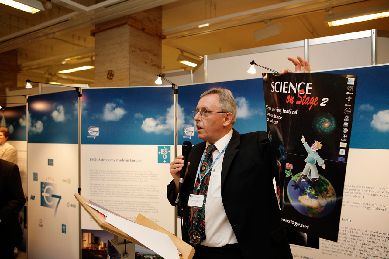 Bill Stirling at EIROforum reception | ESO