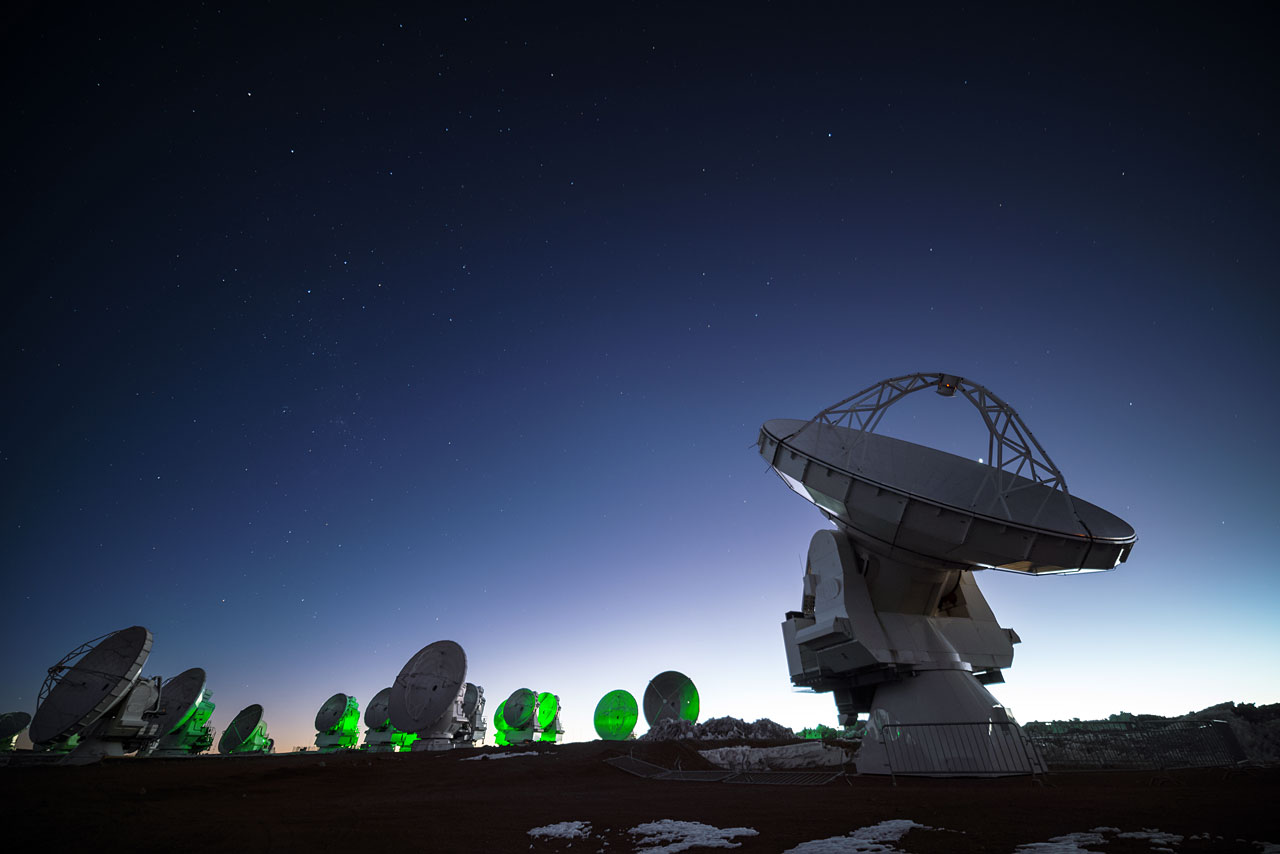 ALMA at twilight | ESO Sverige