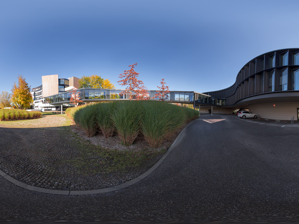 Autumn day at ESO Headquarters | ESO