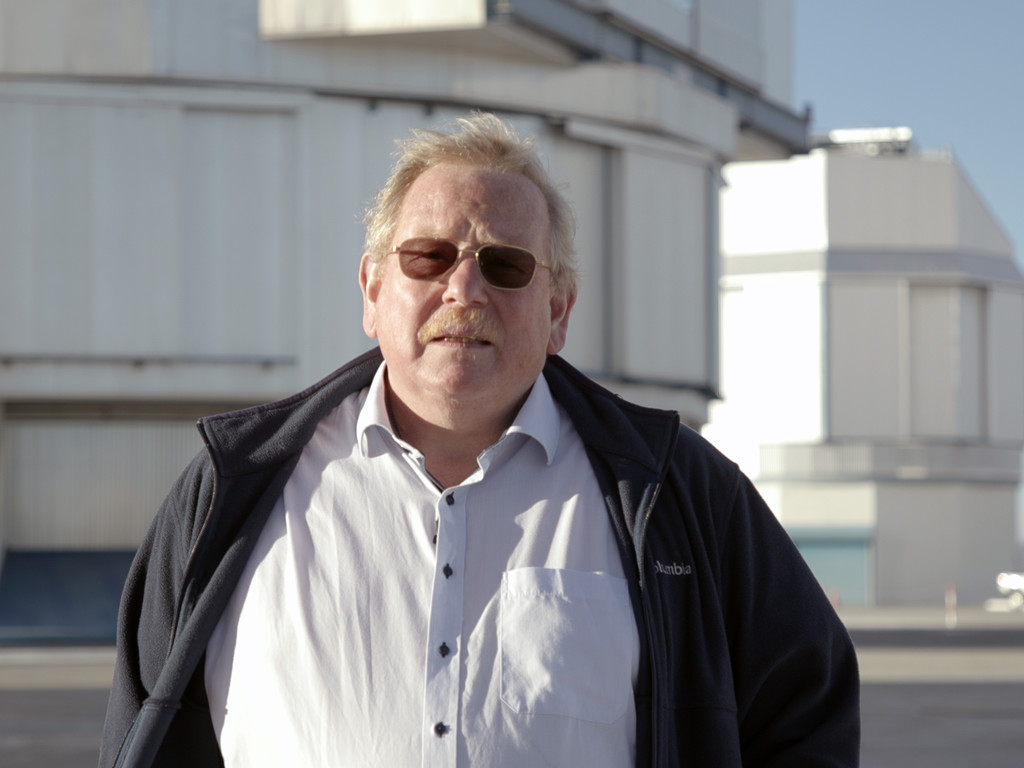 Professor Reinhard at the Paranal Observatory | ESO