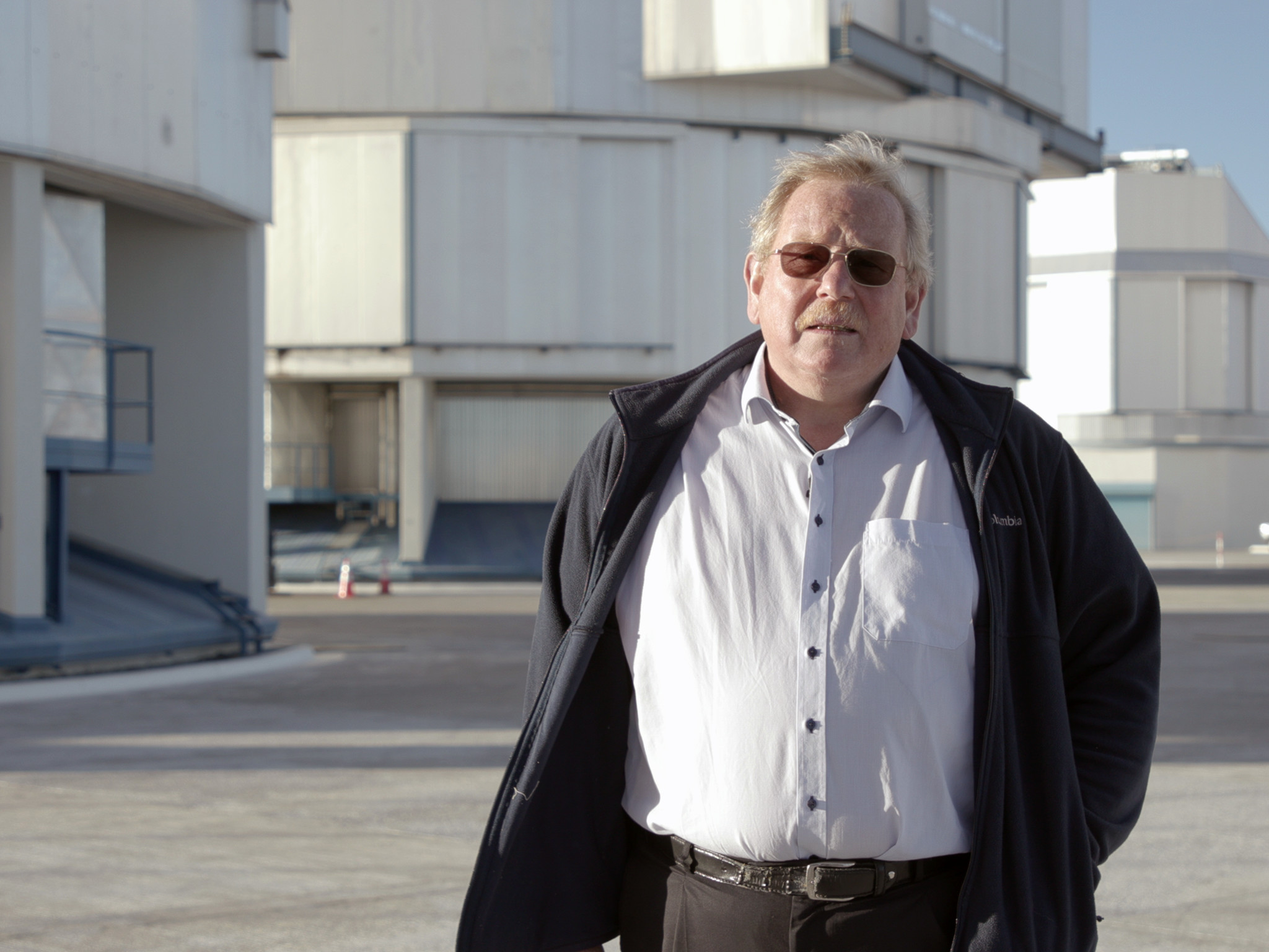 Professor Reinhard at the Paranal Observatory | ESO